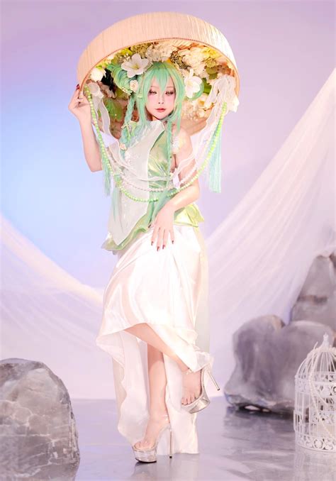 Sayo Momo Cosplayer
