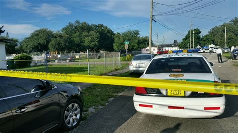 2 Killed Including Miami Firefighter In Nw Miami Dade Shooting Wsvn