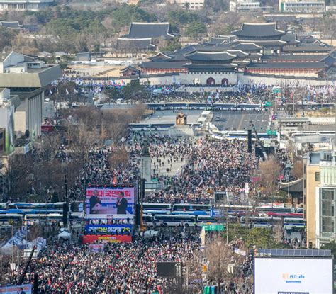 Protests Over Yoons Impeachment Spread Nationwide As Court Ruling Nears
