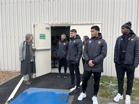 Repas à Emmaüs La Source avec nos Guêpes US Orléans Loiret foot