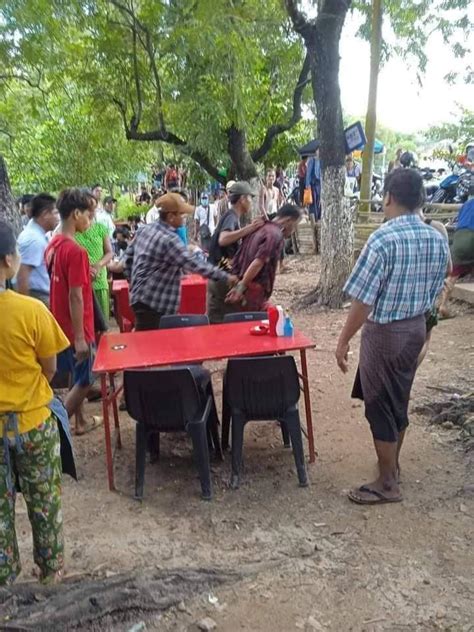 ပုသိမ်မှာဆိုင်ကယ်သူခိုး ၂ ဦးကို ပြည်သူတွေဝိုင်းဝန်းဖမ်းဆီရာမှ တစ်ဦးရေထဲခုန်ချသေဆုံး