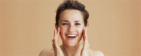 Face Wash Vs Cleanser Which One Should You Use