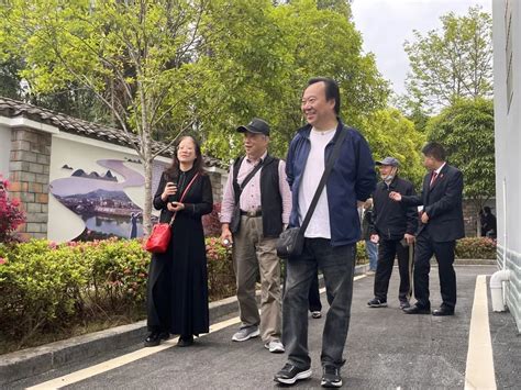 共赴春天之约，喜看薪火相传——州中院组织老干部考察来凤法院人民法庭规范化建设澎湃号·政务澎湃新闻 The Paper