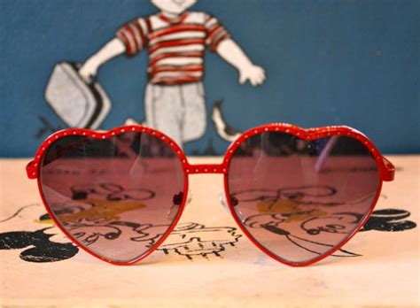 Heartshapedwireframelargesunglassesbypenelopemeatloaf1800