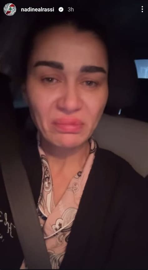 غادرت منزلها بملابس النوم ممثلة لبنانية شهيرة فرّت من القصف على