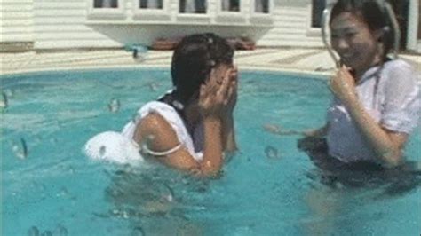 Schoolgirl And Step Mom Went Swimming With Clothes On W 022 Full