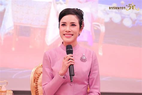 ไอเดีย เจ้าคุณพระสินีนาถ พิลาสกัลยาณี 570 รายการเพื่อบันทึกในวันนี้ ราชวงศ์ ผ้าไหม ราชินี และ