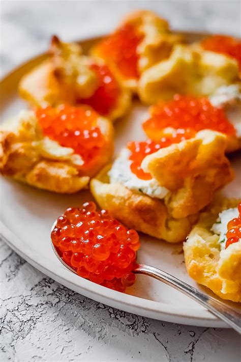 Профитроли с икрой и кремчизом - kirilife