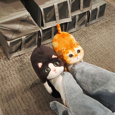 Homebuddy รองเท้าใส่ในบ้านลายน้องแมวกอดเท้า พื้นนุ่มนิ่ม Shopee Thailand