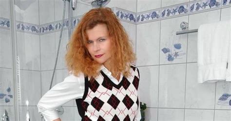 Classy Lady Claire Peeing German Lady Claire