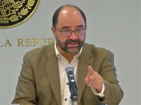 Caso Ayotzinapa Le Estalló En Las Manos A Amlo Emilio Álvarez Icaza