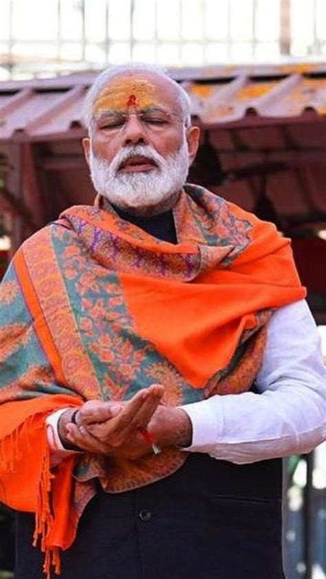 10 Elegant Looks Of Pm Narendra Modi That Speak His Style