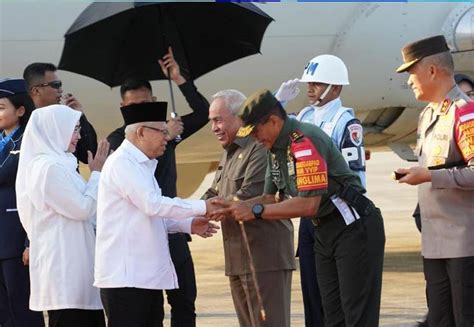 Gubernur Kaltim Sambut Kedatangan Wapres Kompak Id Komunikatif