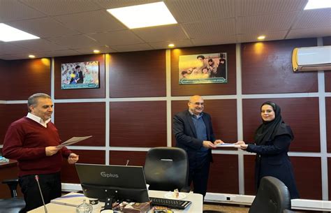 شبکه بهداشت و درمان پردیس تقدیر از کارشناس مسئول سلامت روانی،اجتماعی