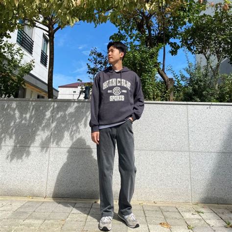 행텐 후드티와 청바지로 남자 Y2k 스타일 가을 코디 패션 완성 네이버 블로그