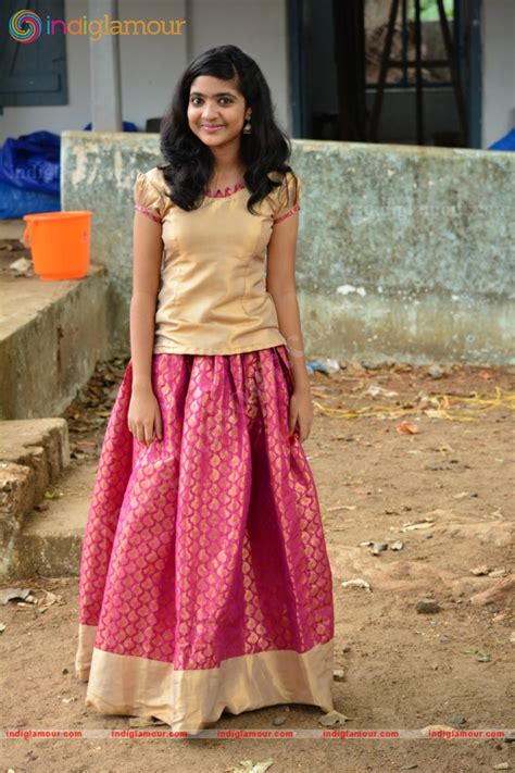 Nandana Varma Actress Photoimagepics And Stills 401845