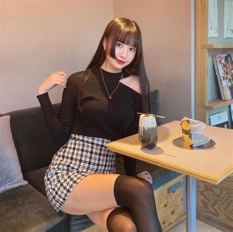 泰德混血「18歲日本正妹」！身材窈窕又大膽色氣，還身兼電影評論家！ Cupsdaily