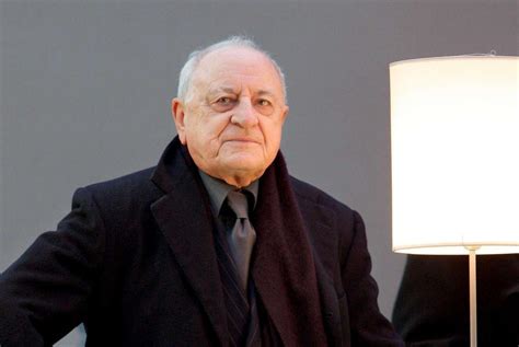 L homme d affaires Pierre Bergé ex compagnon d Yves Saint Laurent est