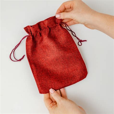 ПОДАРУНКОВИЙ МІШЕЧОК бордо • КнигиМАК