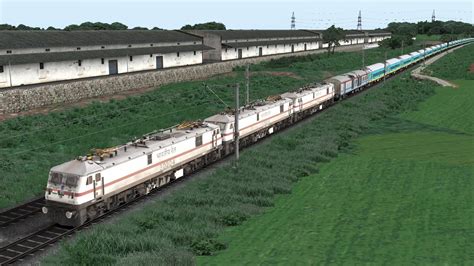 TRIPPLE WAP7 With HUMSAFAR EXPRESS CROSSING OVERTAKE CONTINUES