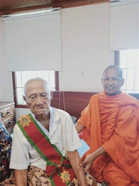 ឯកឧត្តម ឃួង ស្រេង សូមគោរពជូន សម្តេចតេជោ សម្តេចកិត្តិព្រឹទ្ធបណ្ឌិត ព្រមទាំងក្រុមគ្រួសារ