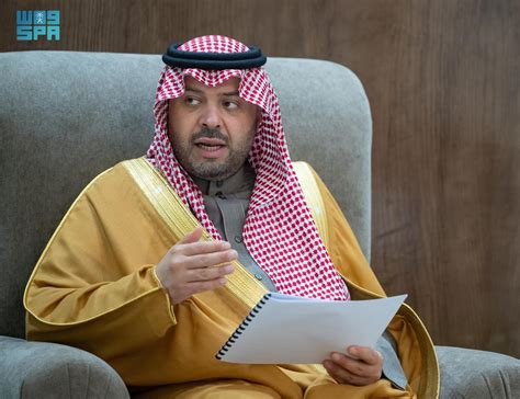 اجتماعي الأمير فيصل بن خالد بن سلطان يتسلم تقريرًا عن أعمال لجان