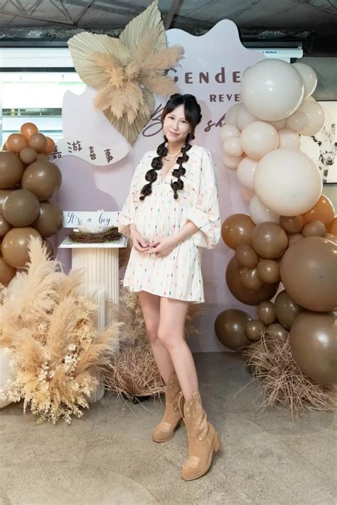 努力3年求子成功 潘嘉麗挺6個月孕肚現身 Beanfun