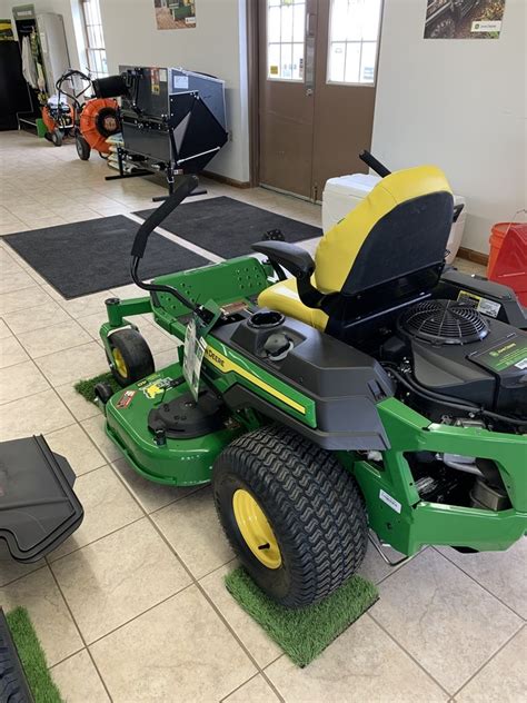 2023 John Deere Z330R Zero Turn Mower Te KoopMilan Ohio