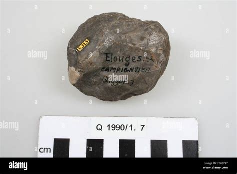 Flint Tool Tool Stone Flint 6 1 X 5 1 X 3 1 Cm Prehistory Stock Photo Alamy