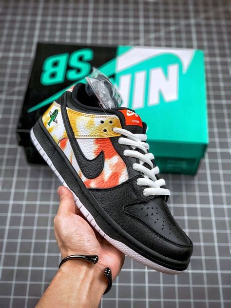 Nike Sb Dunk Low Raygun Bq6832 001
