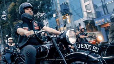 Gabung Klub Motor Ahmad Dhani Kena Tampar Di Pipi Okezone Celebrity