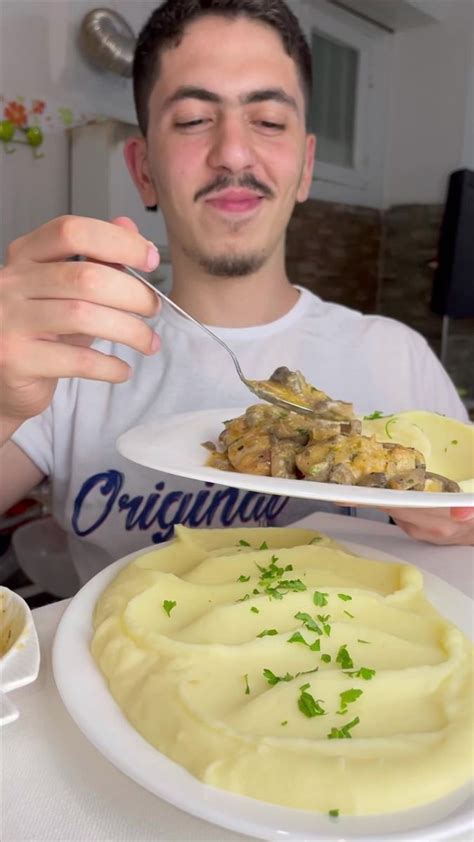 23m Views · 79k Reactions لابيري بدجاج و صلصة الشونبينيو 😍 لهبال تع