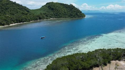 Surga Tersembunyi Di Pantai Pahawang Lampung