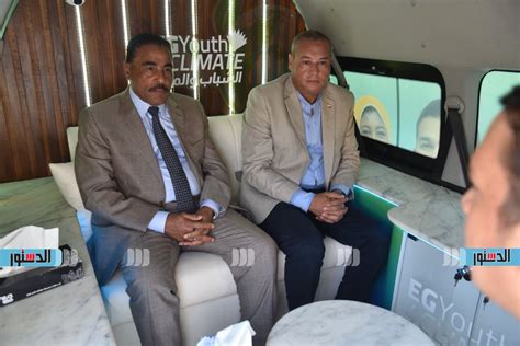 استعدادا لمؤتمر المناخ محافظ مطروح يتفقد كرفان المناخ والبيئة صور