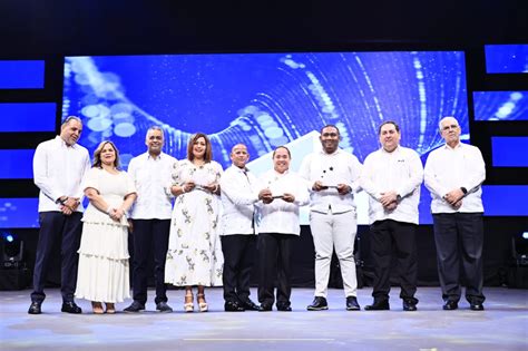 Servicio Nacional de Salud entrega premios Programa Desempeño SNS Hospital Engombe