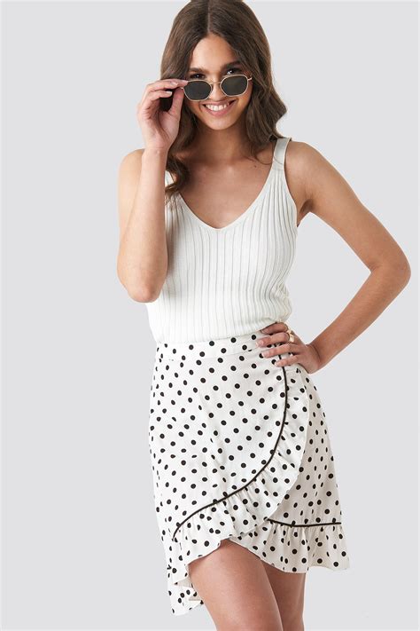 Binding Detail Dot Mini Skirt White Na Kd