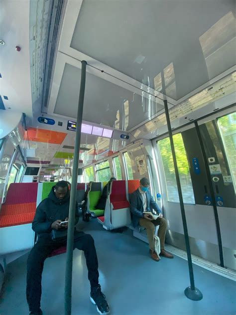 Fue Inevitable Tomar Esta Fotografía En El Metro Y Capturar El Momento En Diego Salazar Maselli