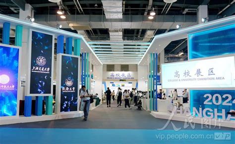 上海：青少年发明成果亮相上交会 人民图片网