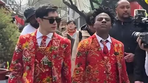 给甲亢哥当翻译引争议，网红李美越10天掉粉近40万腾讯新闻