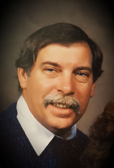 Robert J Mitchell 1944 2020