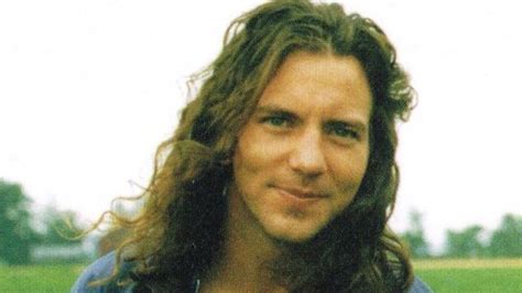 Eddie Vedders Plastic Surgery Why Doesnt He Age