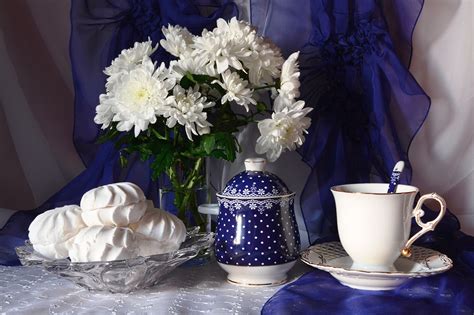 Пазл хризантемы в вазе разгадать онлайн из раздела Натюрморты бесплатно