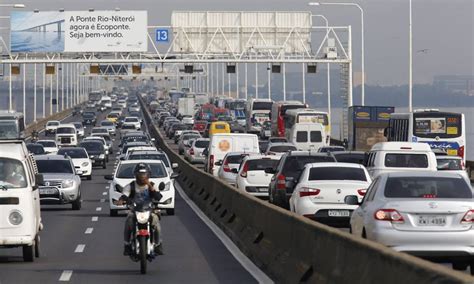 Acidentes Na Ponte Deixaram Trânsito Caótico E Com Reflexos Em Niterói