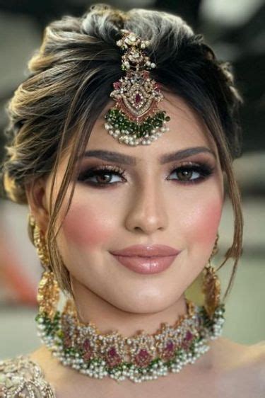 Bridal Makeup Look With Smokey Eyes Bridal Makeup Images Bridal