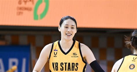 기록 ‘변연하 제쳤다 강이슬 최연소 3점슛 700개 달성