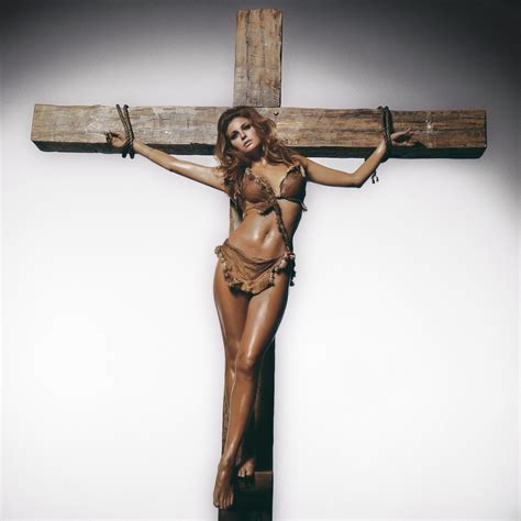Raquel Welch Nude Pics Página 4