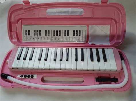 เมโลเดียน Wisdom 32 คีย์ รุ่นมาตรฐาน สีชมพู กล่องและอุปกรณ์ครบ