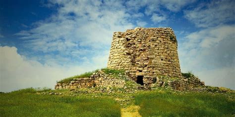 Nuraghi Sardegna Nuraghi Sardinia Symbol Of The Ancient Neuralgic