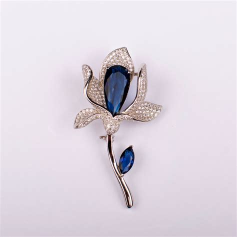 خرید سنجاق سینه نگار