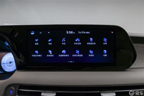 【帕里斯帝35l 四驱calligraphy鉴赏家 6座车机图片 汽车图片大全】 易车